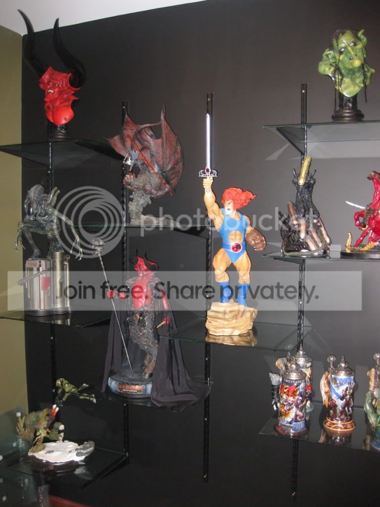 can glass shelves hold the heavy sideshow statues? - Page 3 - Statue Forum